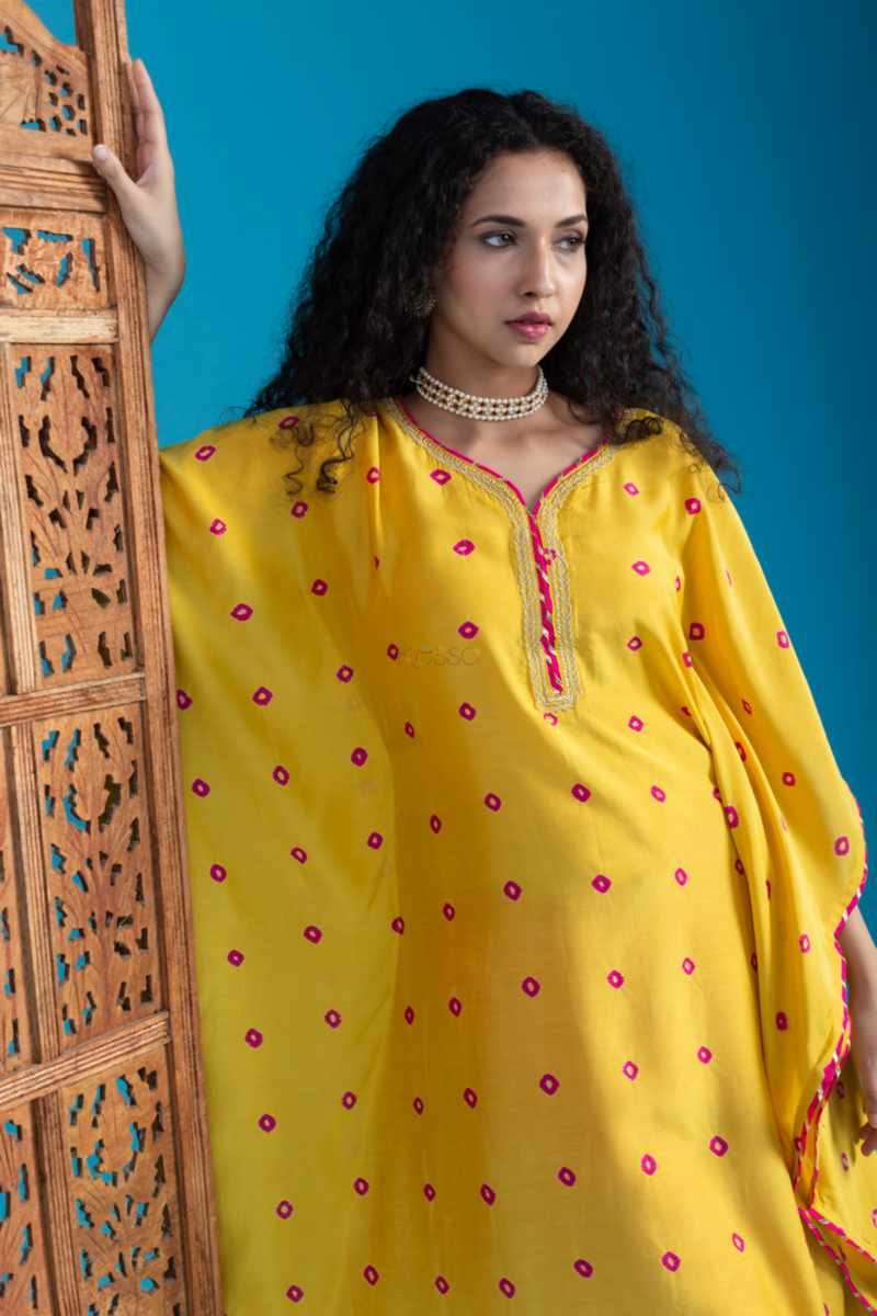 Buy Bold WKR040 Ritushri Tissue A Line Kurta Online | Kusvaa