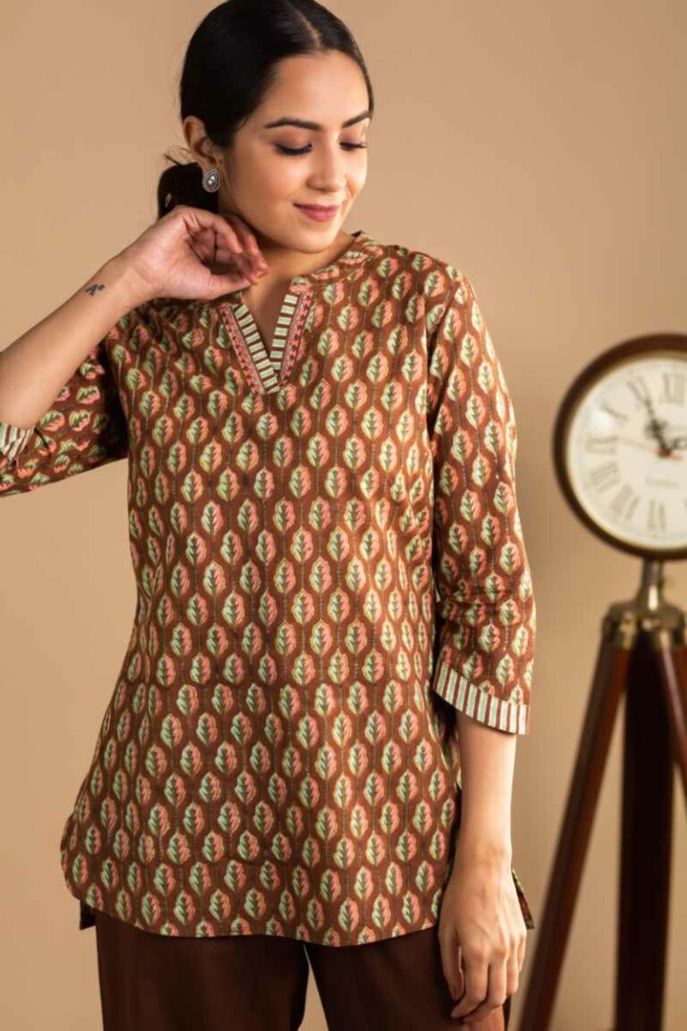 Buy Charming WSR353 Amrita Block Print Short Kurti Online | Kusvaa