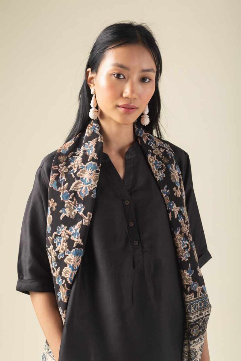 Buy Graceful WS937 Indeera Linen Kurta Dupatta Set Online | Kusvaa