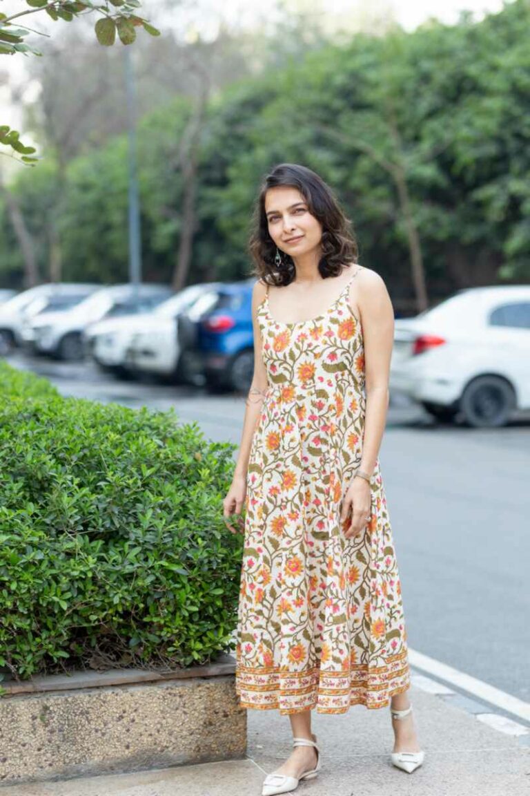 Buy Graceful WSR428 Laasya Cotton Handblock Dress Online | Kusvaa