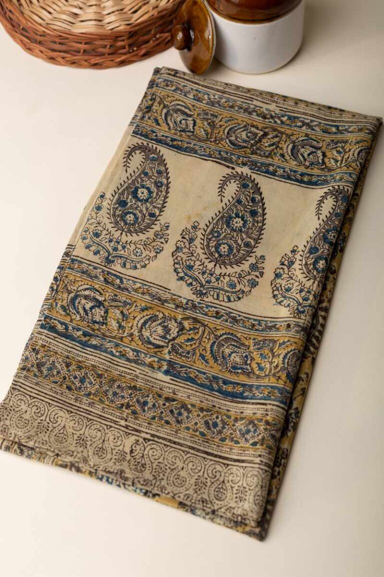 Buy Glorious CHDU35 Elzina Sariyah Assam Silk Stole Online | Kusvaa