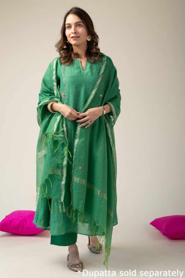 Buy Genuine WKR030 Aadrika Tissue Straight Kurta Online | Kusvaa