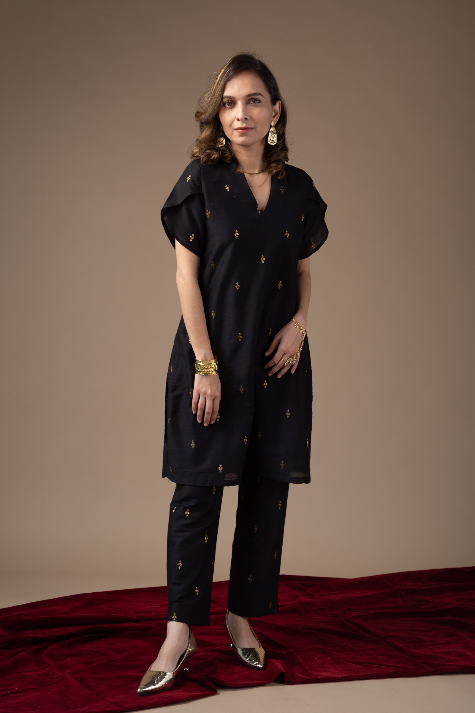 Buy Intriguing COOD037 Utkarsha Cotton Silk Co-ord Set Online | Kusvaa